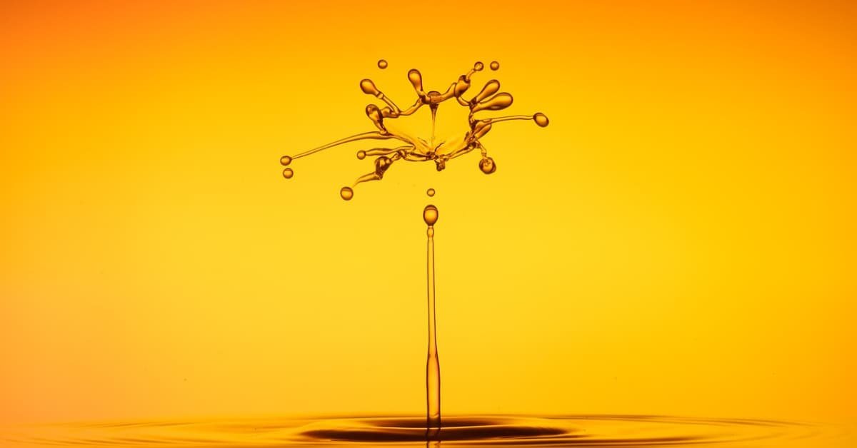 7 Alarming Causes Of Bright Yellow Pee - The Relite Health