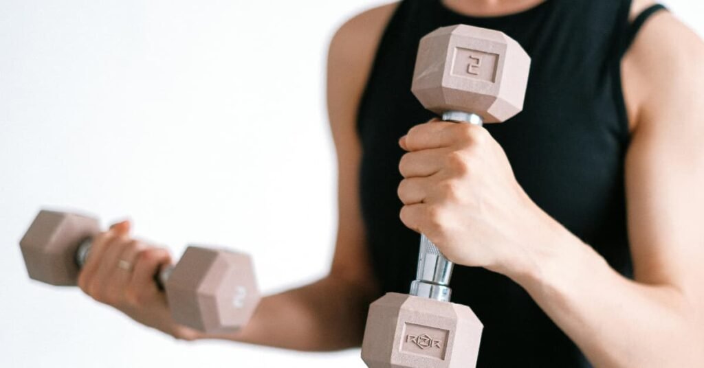 Master The Hammer Curl: Target Muscles, 5 Essential Benefits, And Pro ...