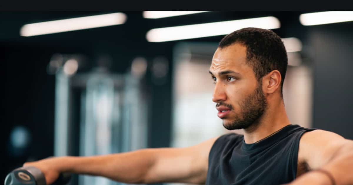Master The Side Lateral Raise: 5 Incredible Benefits And Pro Variations ...